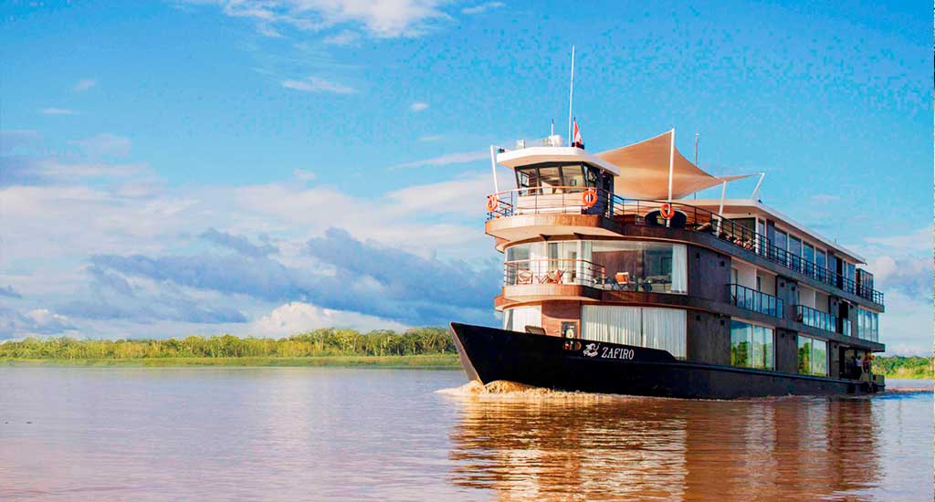 Crucero de lujo en el Amazonas — Domiruth PeruTravel
